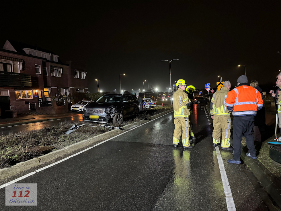 Automobilist raakt macht over het stuur kwijt en veroorzaakt flinke schade in Noordwijk - 112 ...